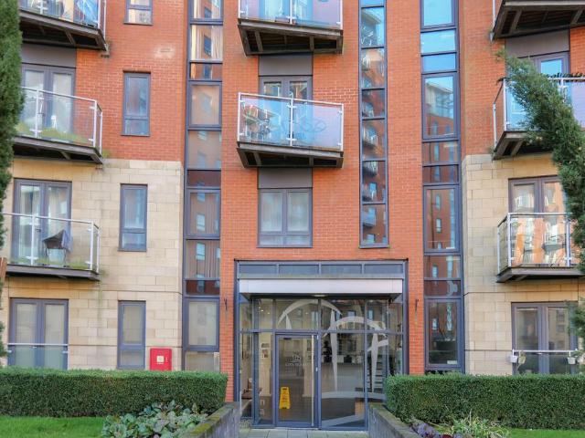 1 bedroom flat for sale