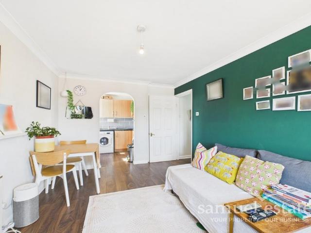 1 bedroom flat for sale