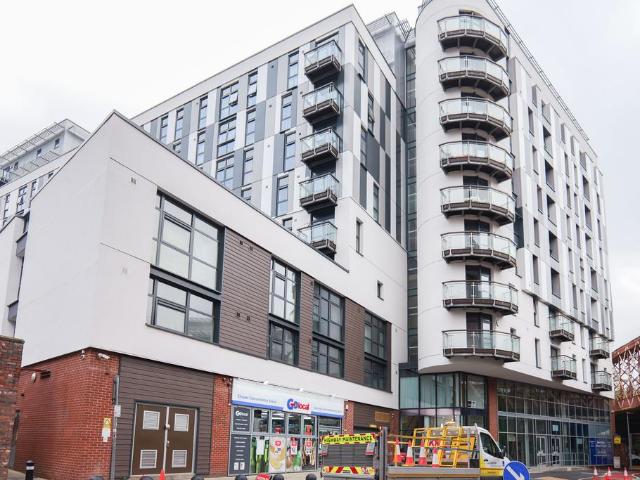 2 bedroom flat for sale