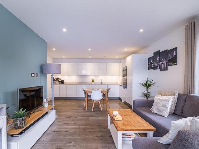 1 bedroom flat for sale