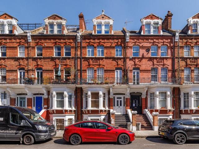 1 bedroom flat for sale