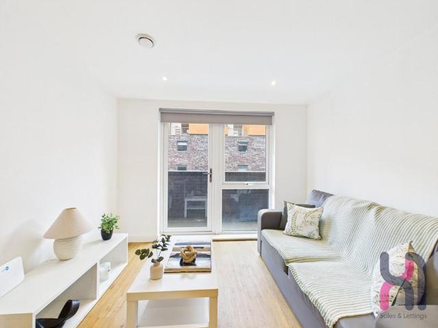 1 bedroom flat for sale