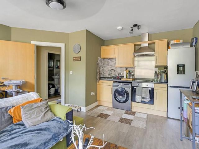 1 bedroom flat for sale