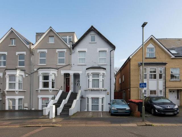 1 bedroom flat for sale