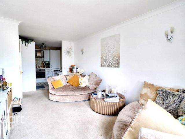 1 bedroom flat for sale