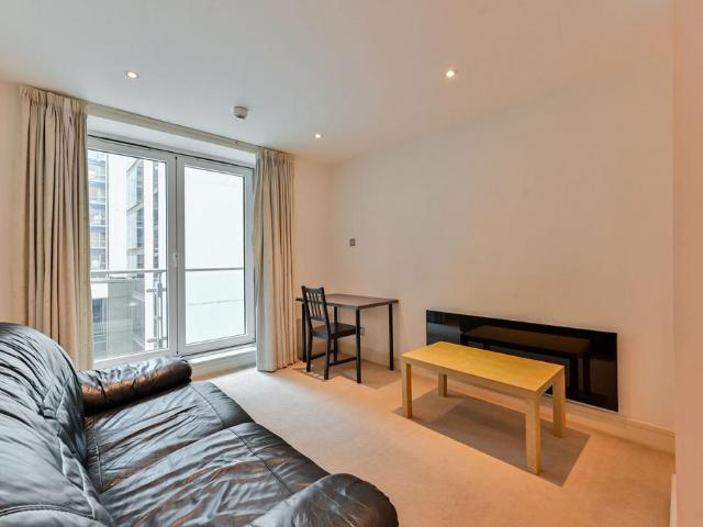 1 bedroom flat for sale