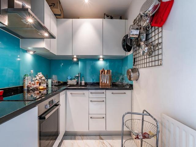 1 bedroom flat for sale