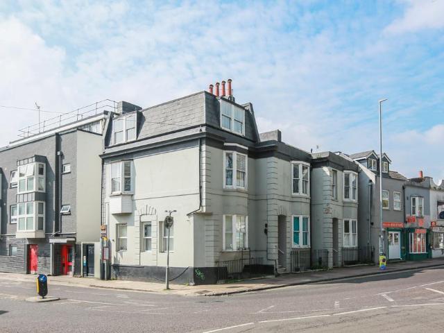 1 bedroom flat for sale