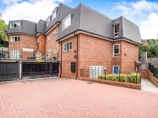 1 bedroom flat for sale