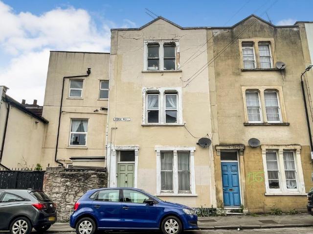 1 bedroom flat for sale