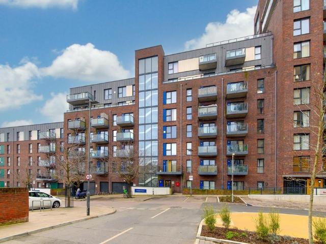 1 bedroom flat for sale