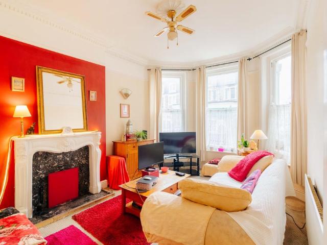 1 bedroom flat for sale