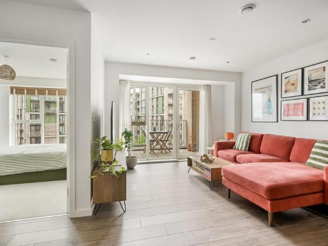 1 bedroom flat for sale