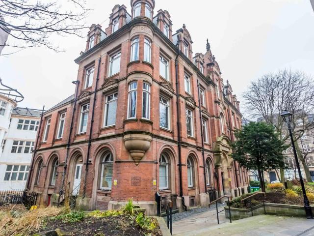 1 bedroom flat for sale
