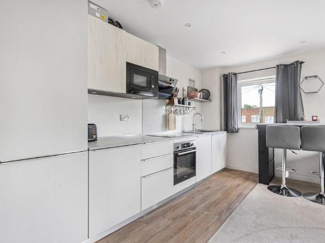 1 bedroom flat for sale