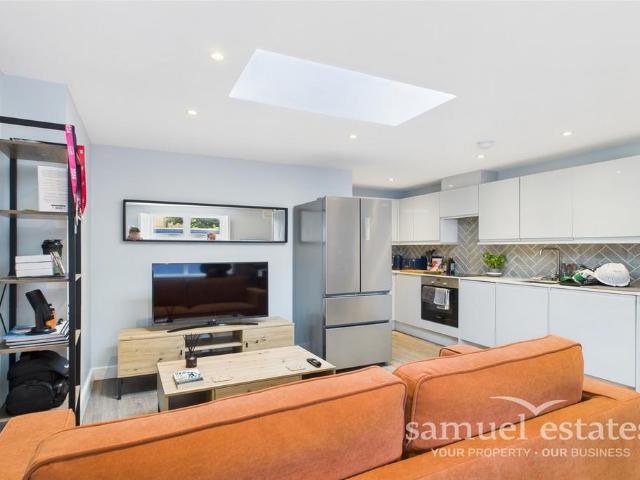 1 bedroom flat for sale