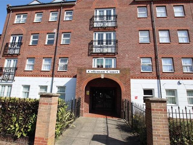 1 bedroom flat for sale