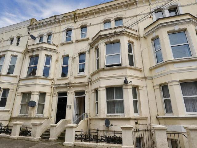 1 bedroom flat for sale