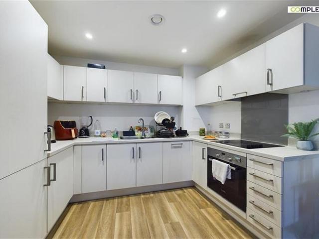 1 bedroom flat for sale