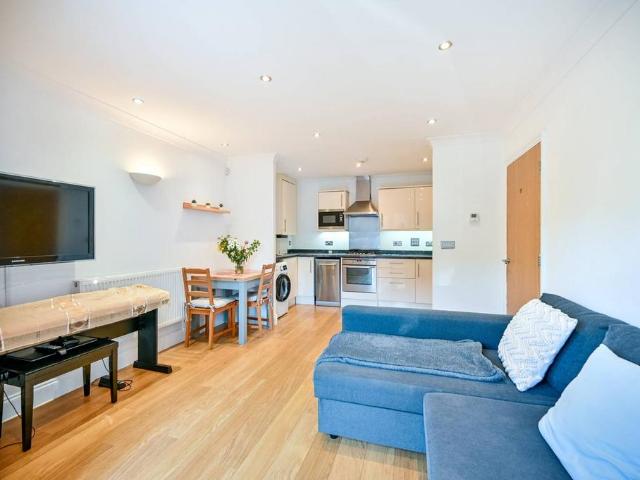 1 bedroom flat for sale