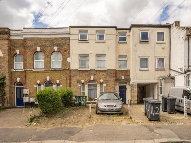 1 bedroom flat for sale