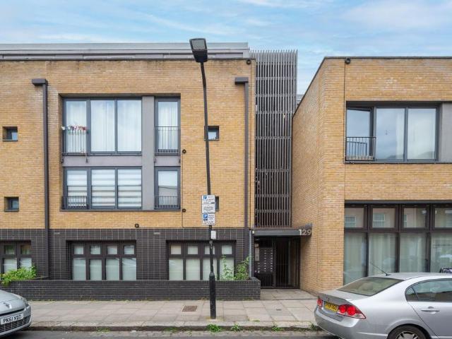 1 bedroom flat for sale