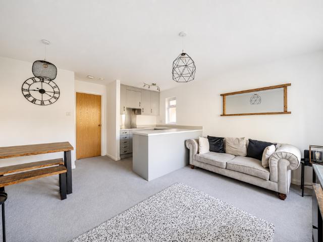 1 bedroom flat for sale