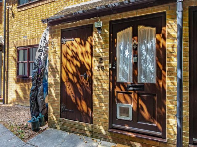 1 bedroom flat for sale