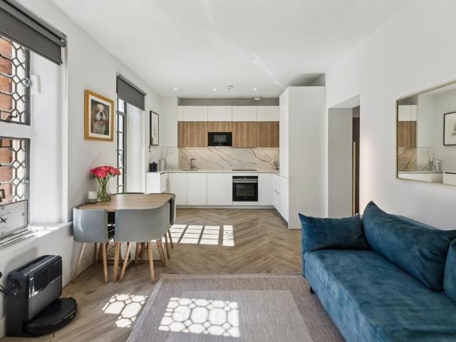 1 bedroom flat for sale
