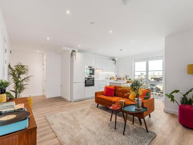 1 bedroom flat for sale