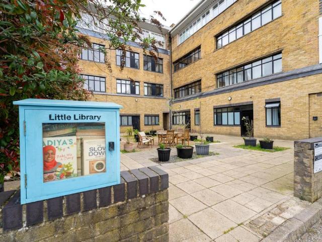 1 bedroom flat for sale