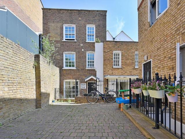 1 bedroom flat for sale
