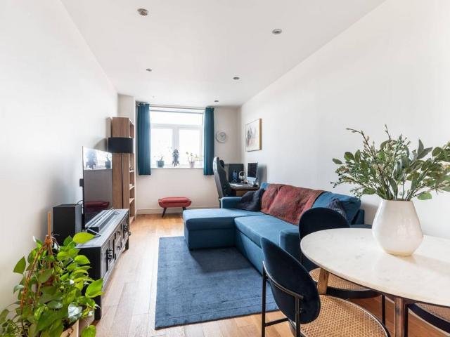 1 bedroom flat for sale
