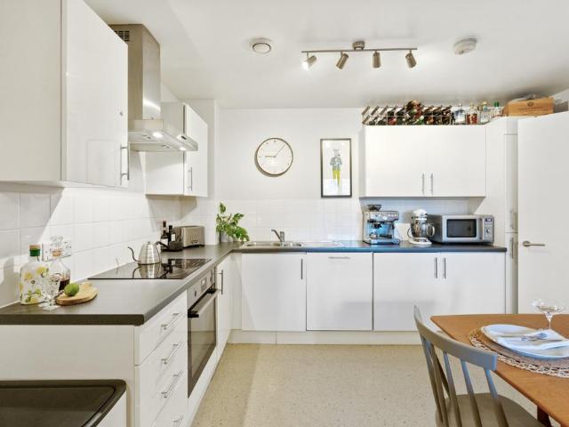 1 bedroom flat for sale