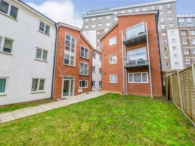 1 bedroom flat for sale