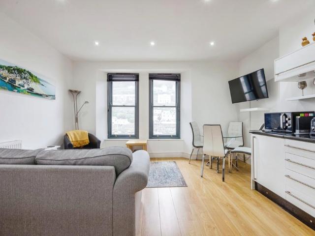 1 bedroom flat for sale