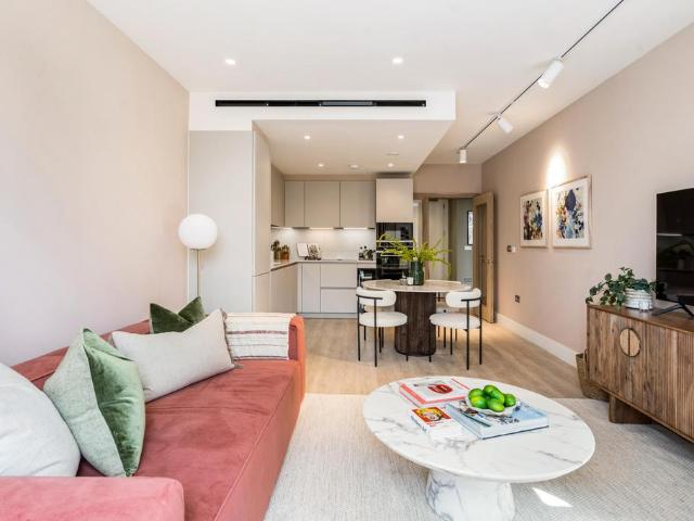 1 bedroom flat for sale