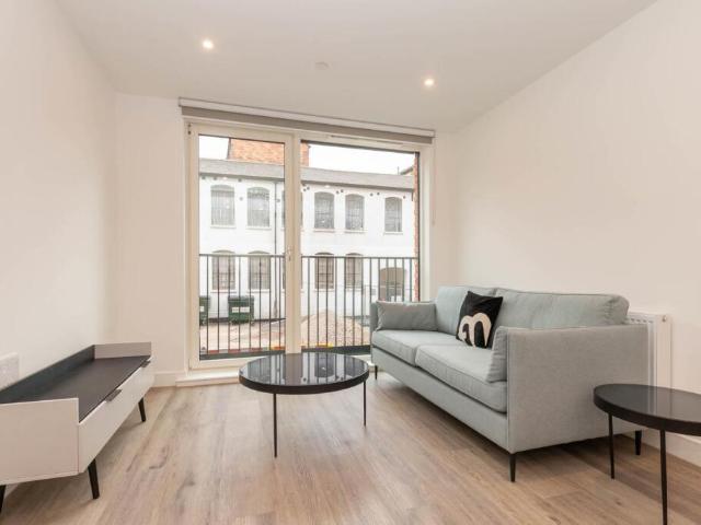 1 bedroom flat for sale