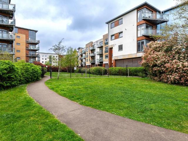 1 bedroom flat for sale