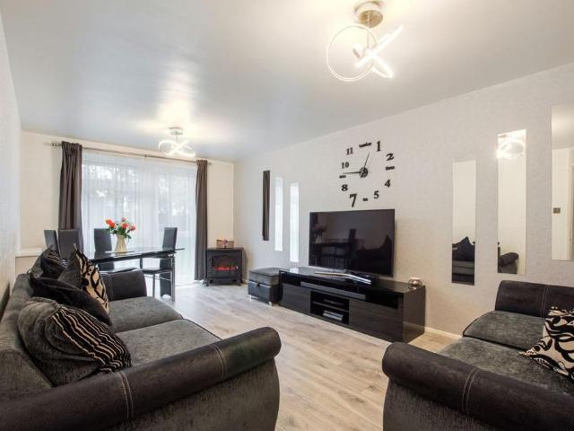 1 bedroom flat for sale
