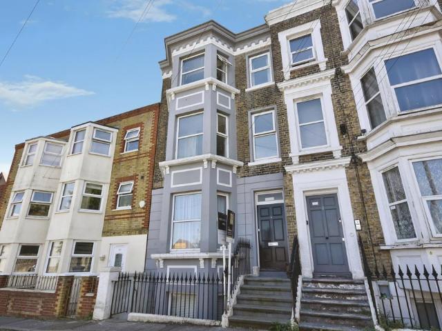 1 bedroom flat for sale