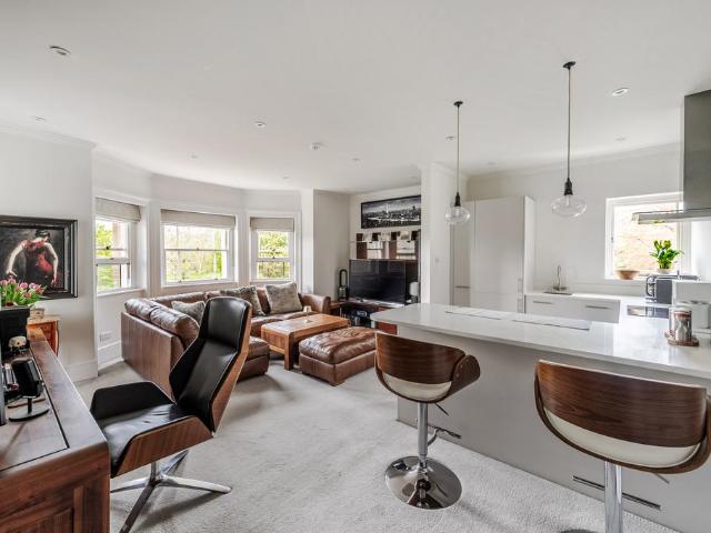 1 bedroom flat for sale