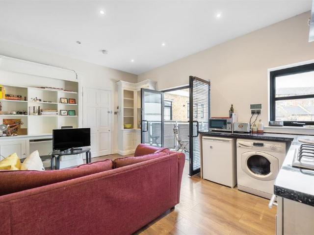 1 bedroom flat for sale