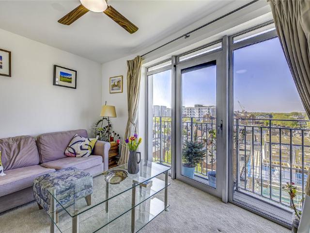 1 bedroom flat for sale