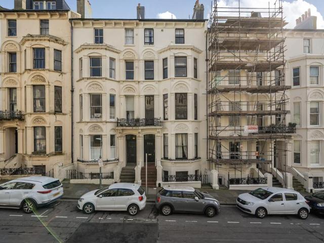 1 bedroom flat for sale