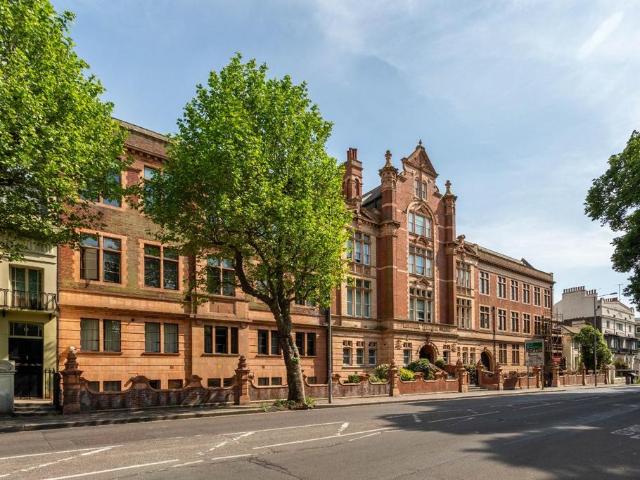 1 bedroom flat for sale