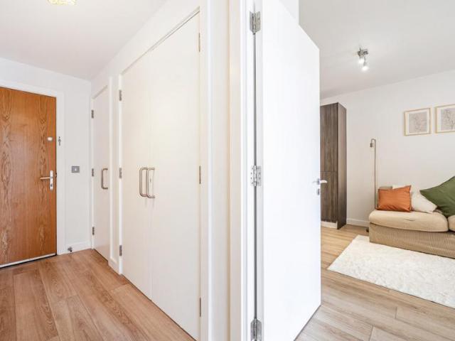 1 bedroom flat for sale