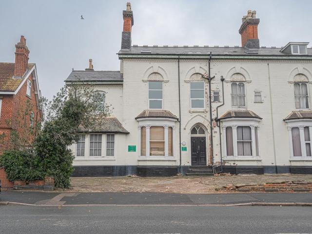 1 bedroom flat for sale