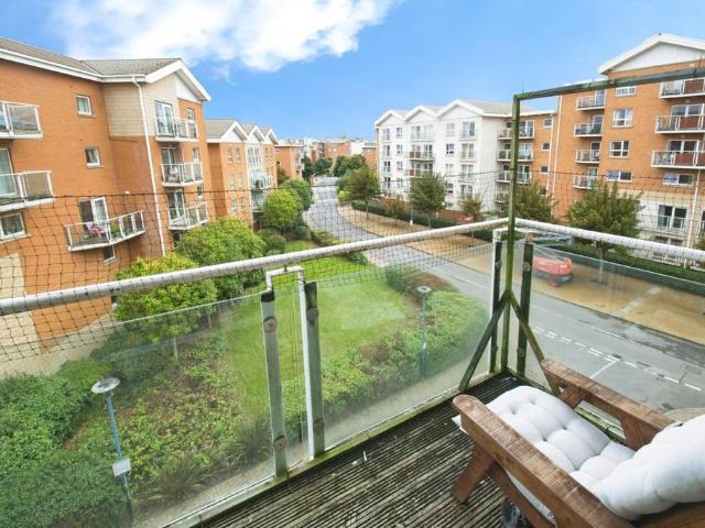 1 bedroom flat for sale