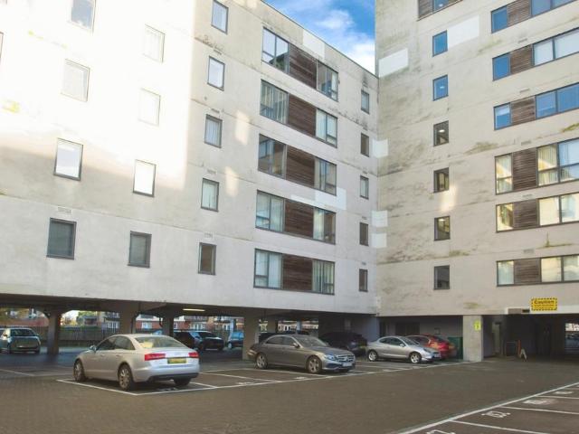 1 bedroom flat for sale